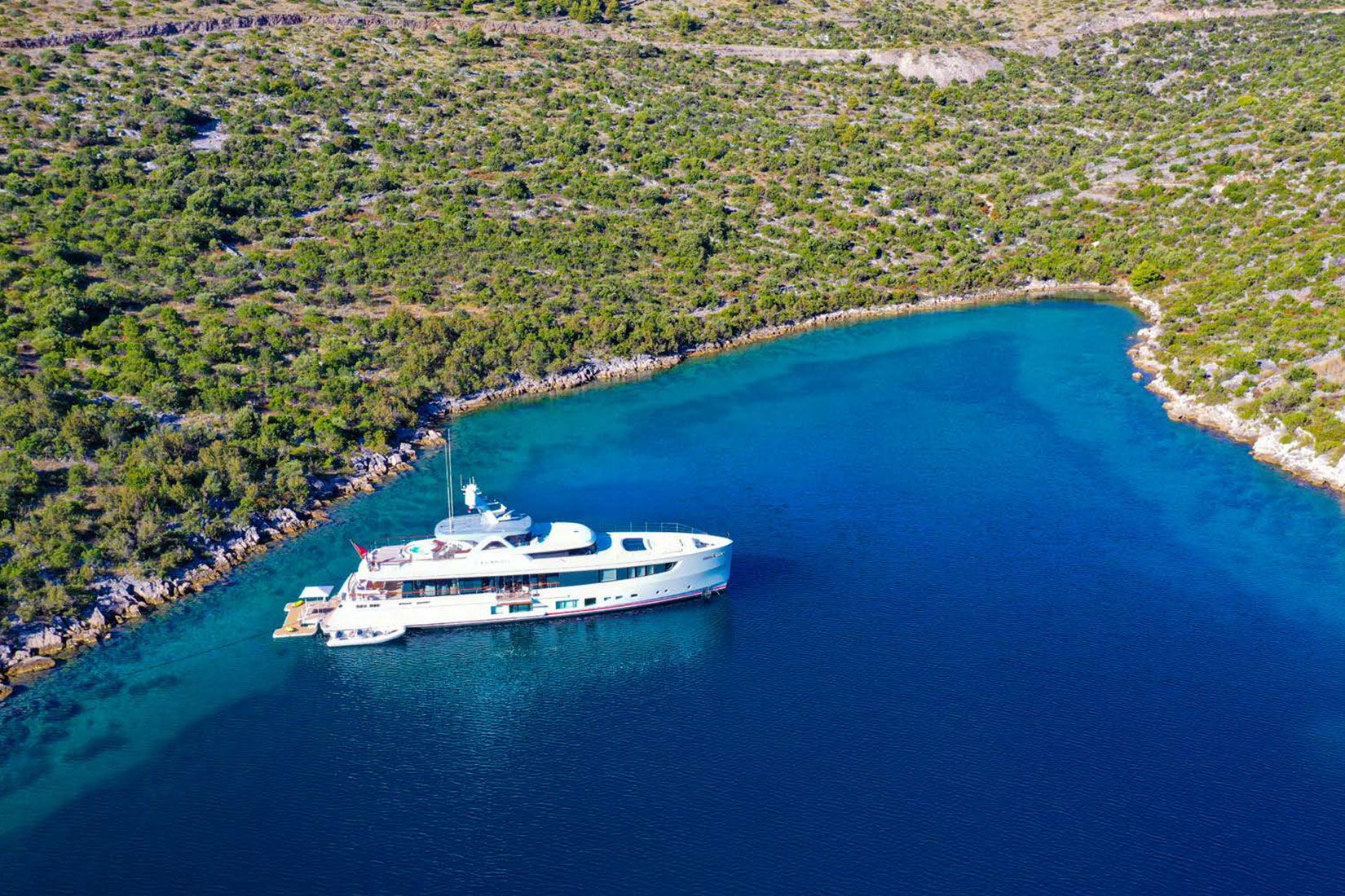 IYR - International Yacht Register | Luxury Yacht Broker